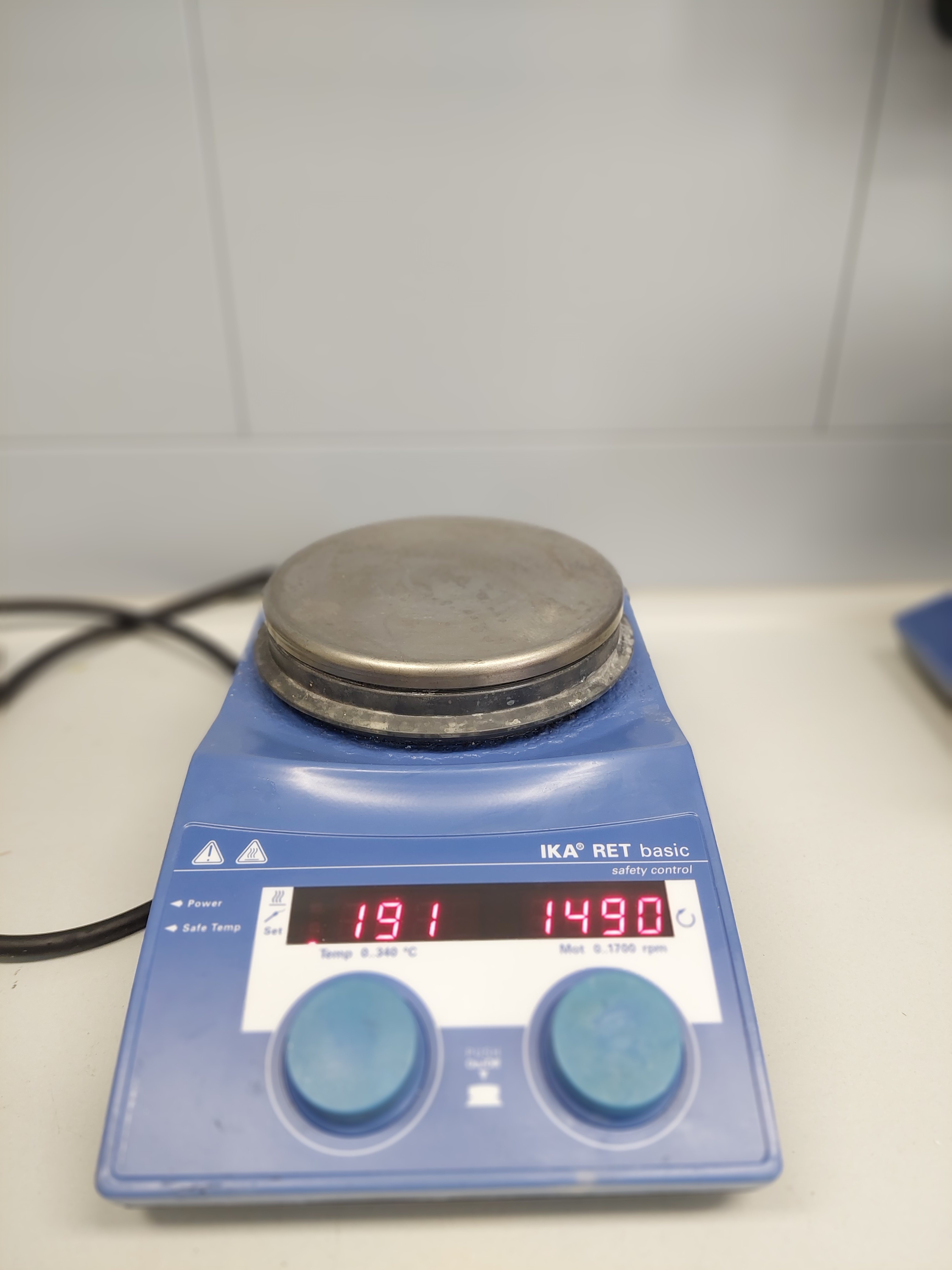 labstuff.eu - IKA RET basic magnetic stirrer with heating and magnetic ...