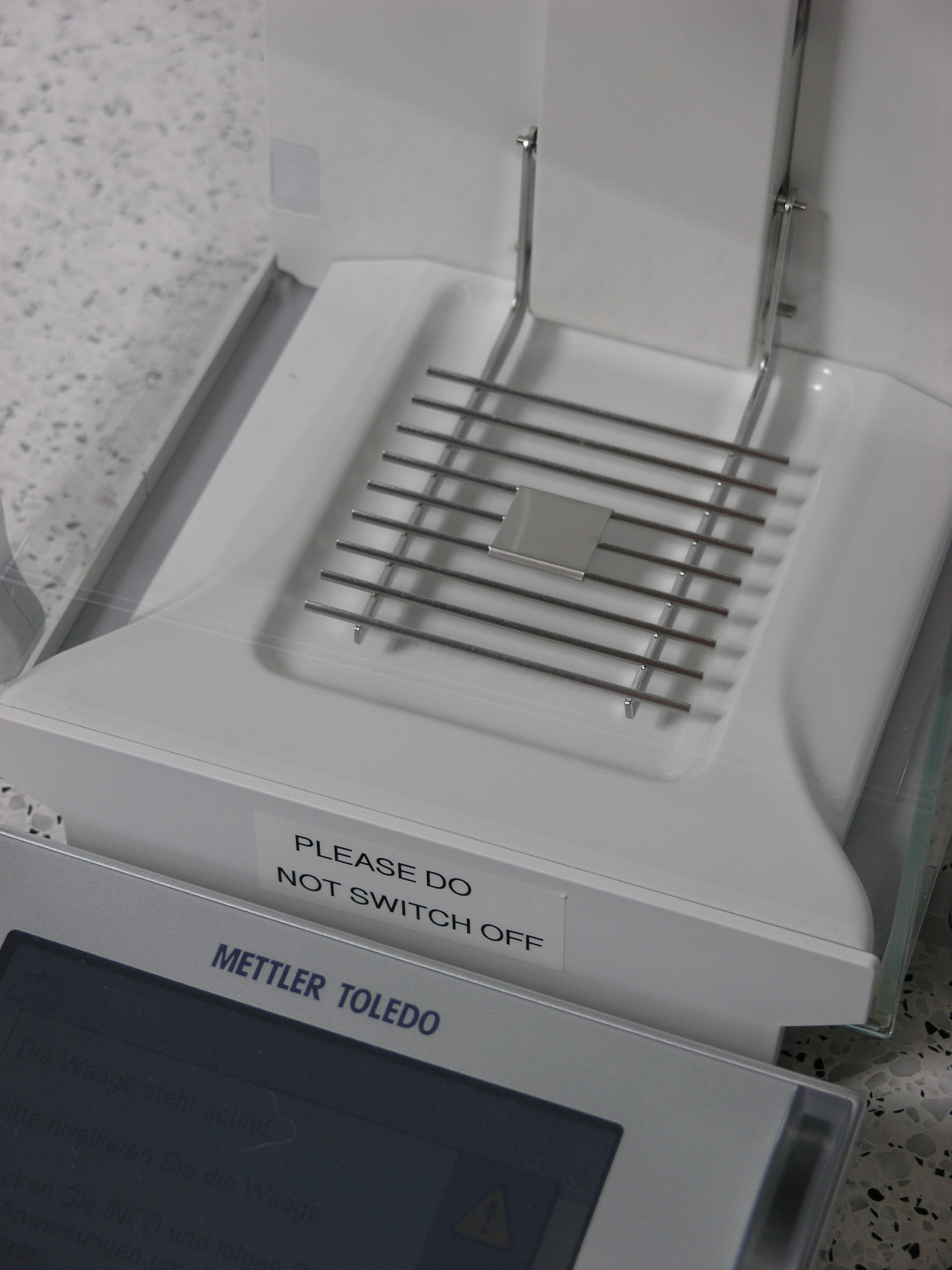 labstuff.eu - Mettler XP205DR Analytical Balance