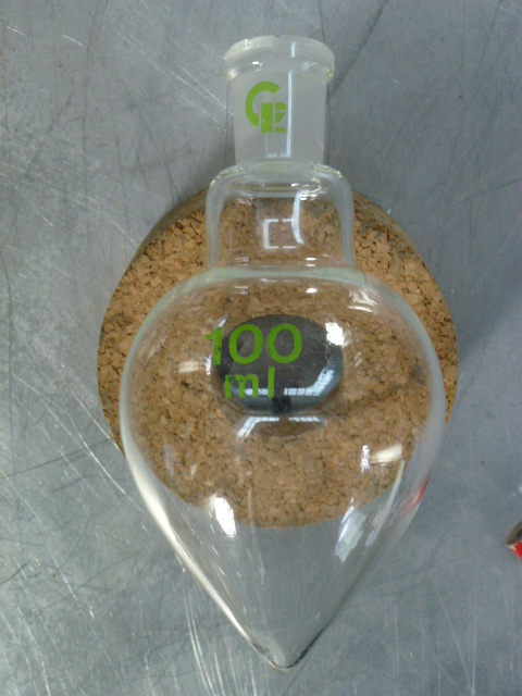 labstuff.eu - Flask pear shaped 100ml ST14/23