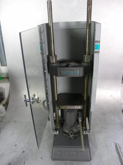 labstuff.eu - Carver laboratory press 12 tons, Model C, 3851