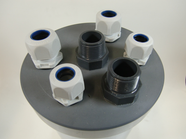 labstuff.eu - Flow cell for four electrodes.