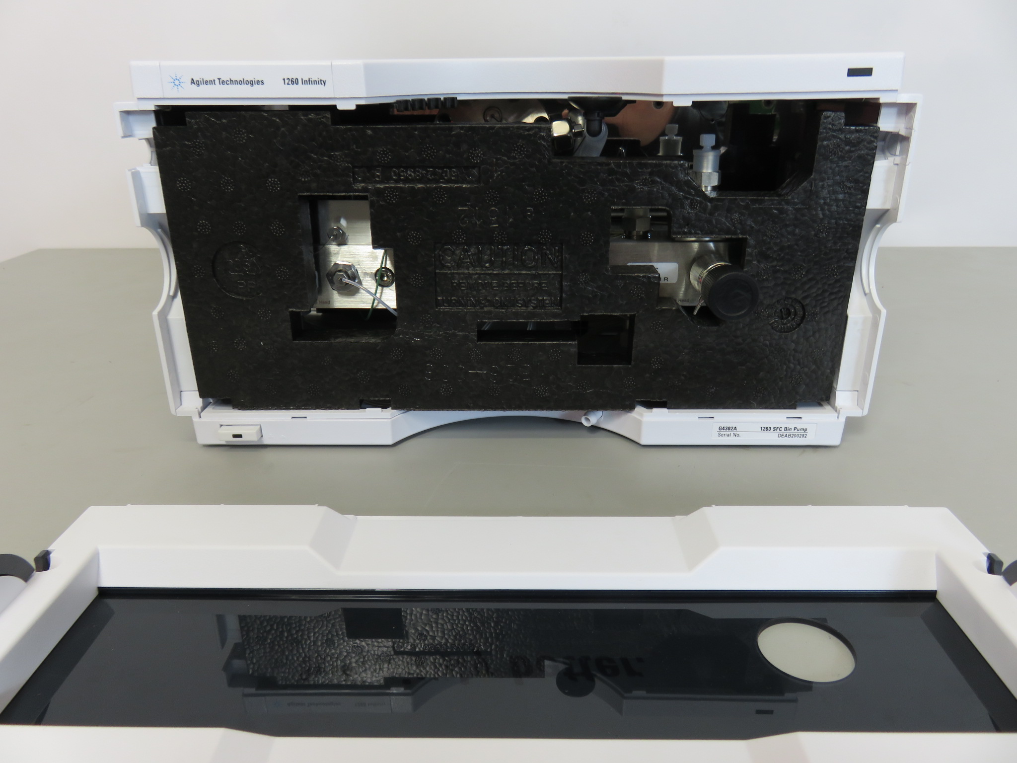 labstuff.eu - Agilent 1260 Infinity SFC Binary Pump G4302-6400