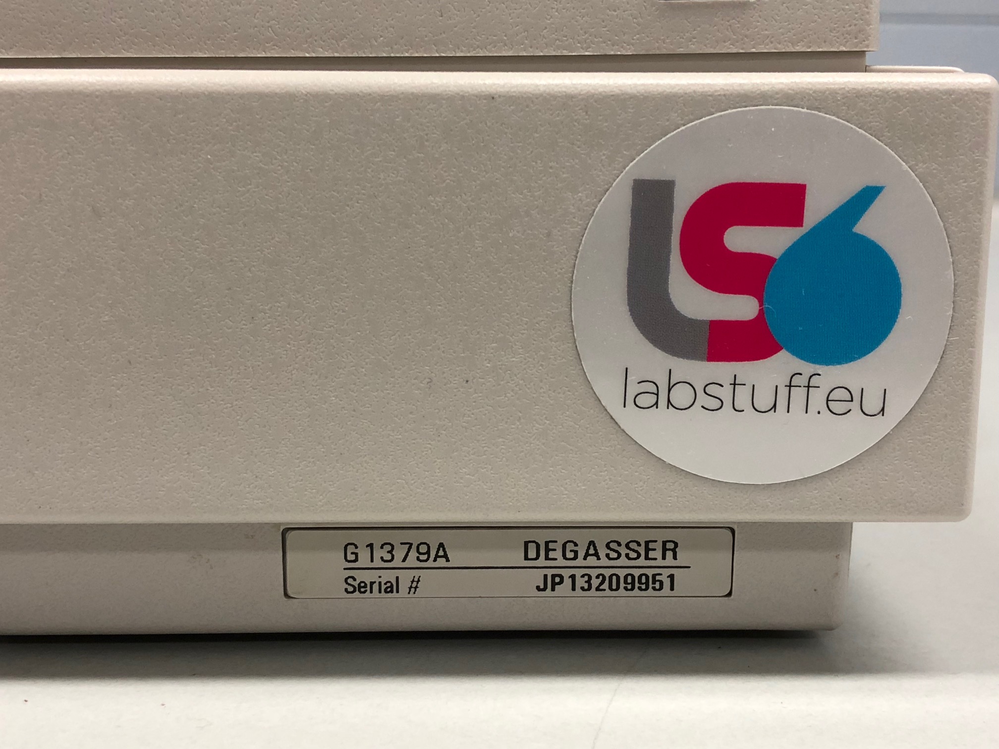 labstuff.eu - Agilent G1379A Degasser