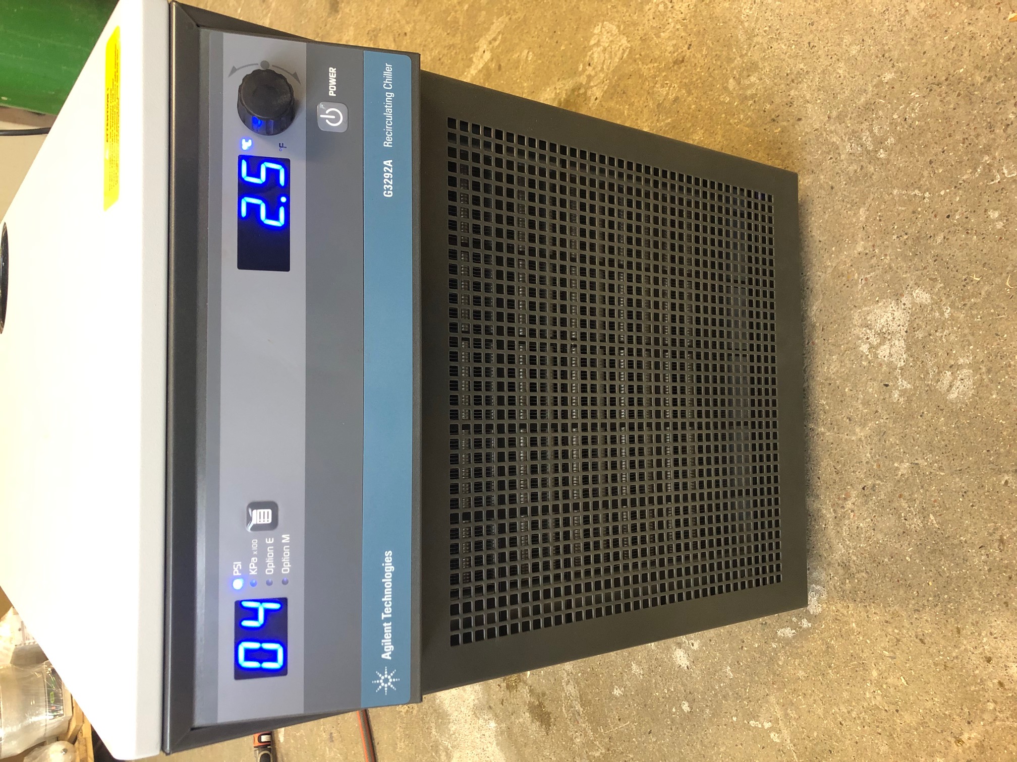 labstuff.eu - Agilent G3292A recirculating Chiller, -10° up to +40 ...