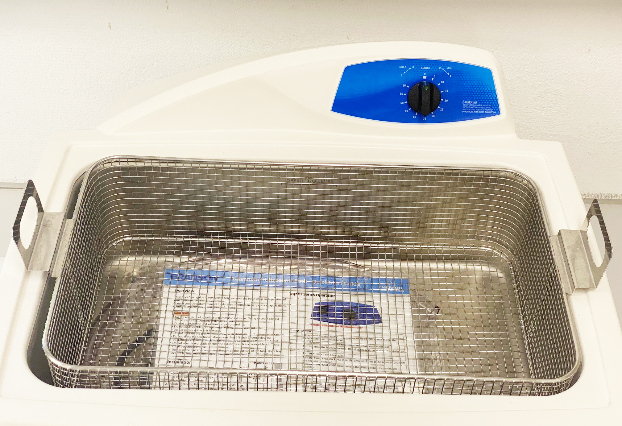 labstuff.eu - Bransonic M8800-E Ultrasonic Bath, with suspension basket ...
