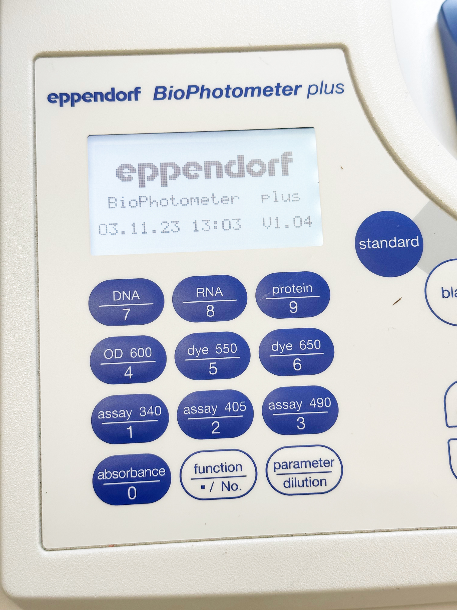 labstuff.eu - Eppendorf Biophotometer Plus UV/VIS