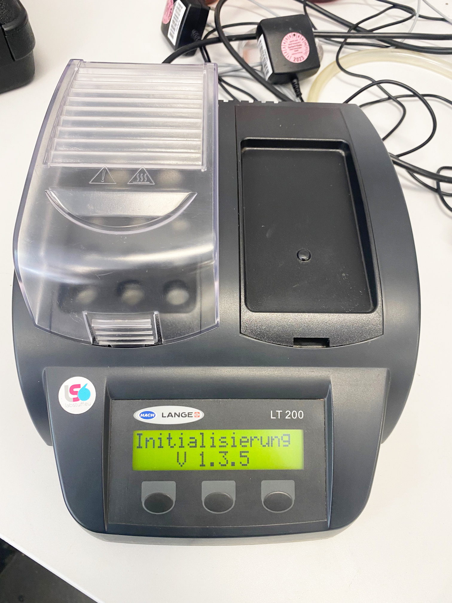 labstuff.eu - Hach Lange LT200 Cuvette Thermostat