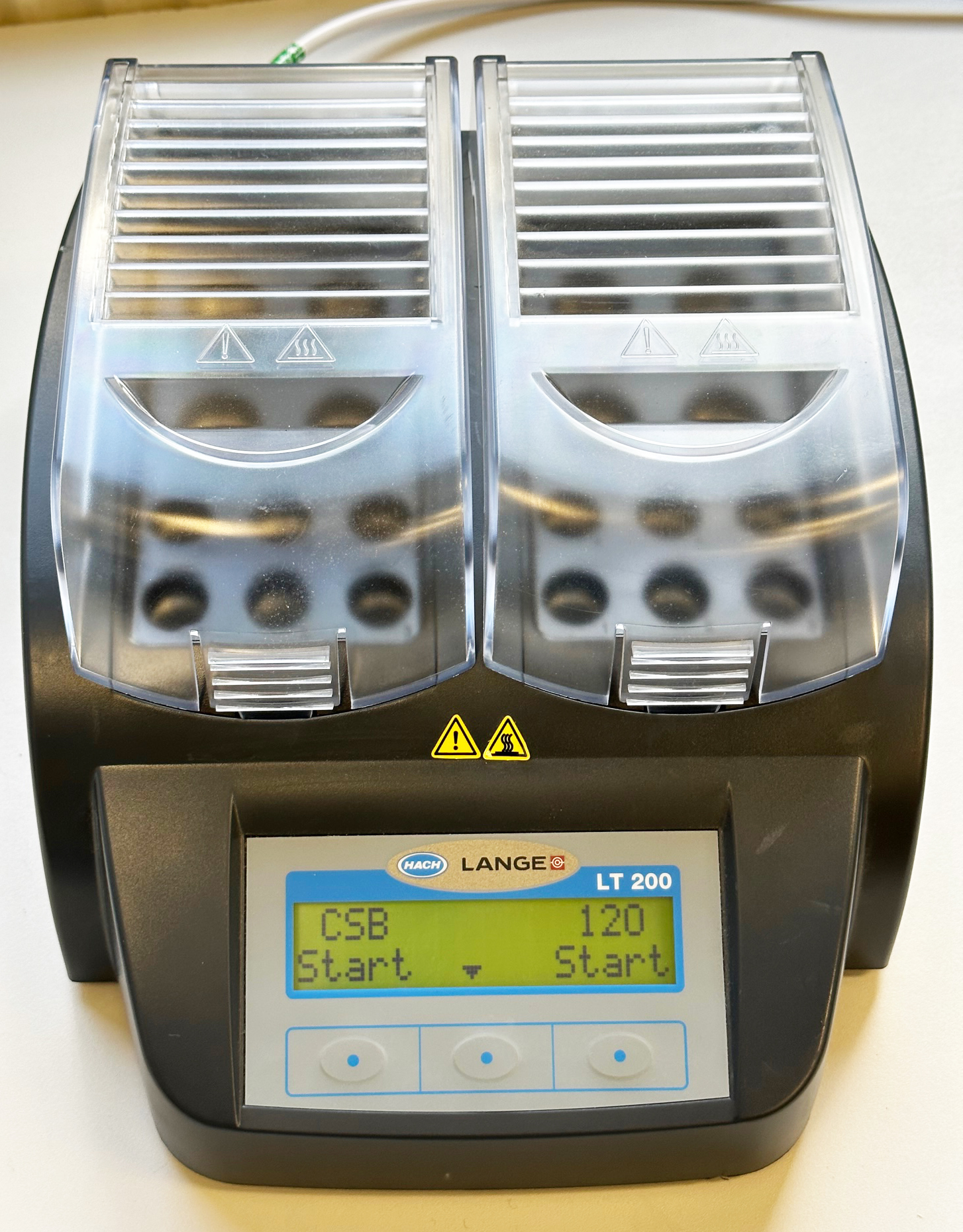 labstuff.eu - Hach LT200 Cuvette Thermostat, for 12x 13mm and 8x20mm ...