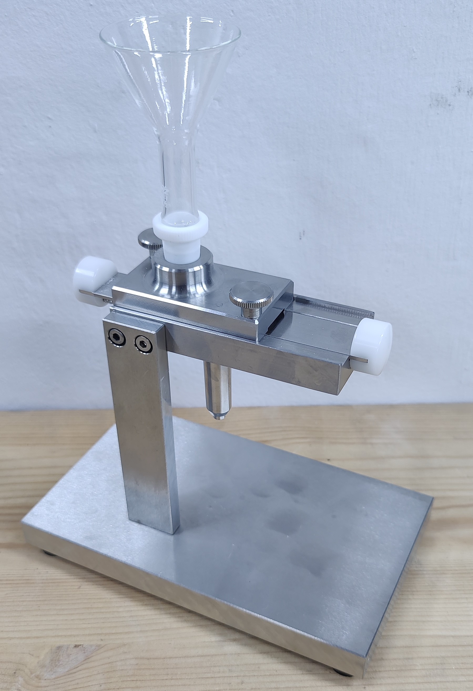 labstuff.eu - Almirall Sofotec fine powder doser / fine doser