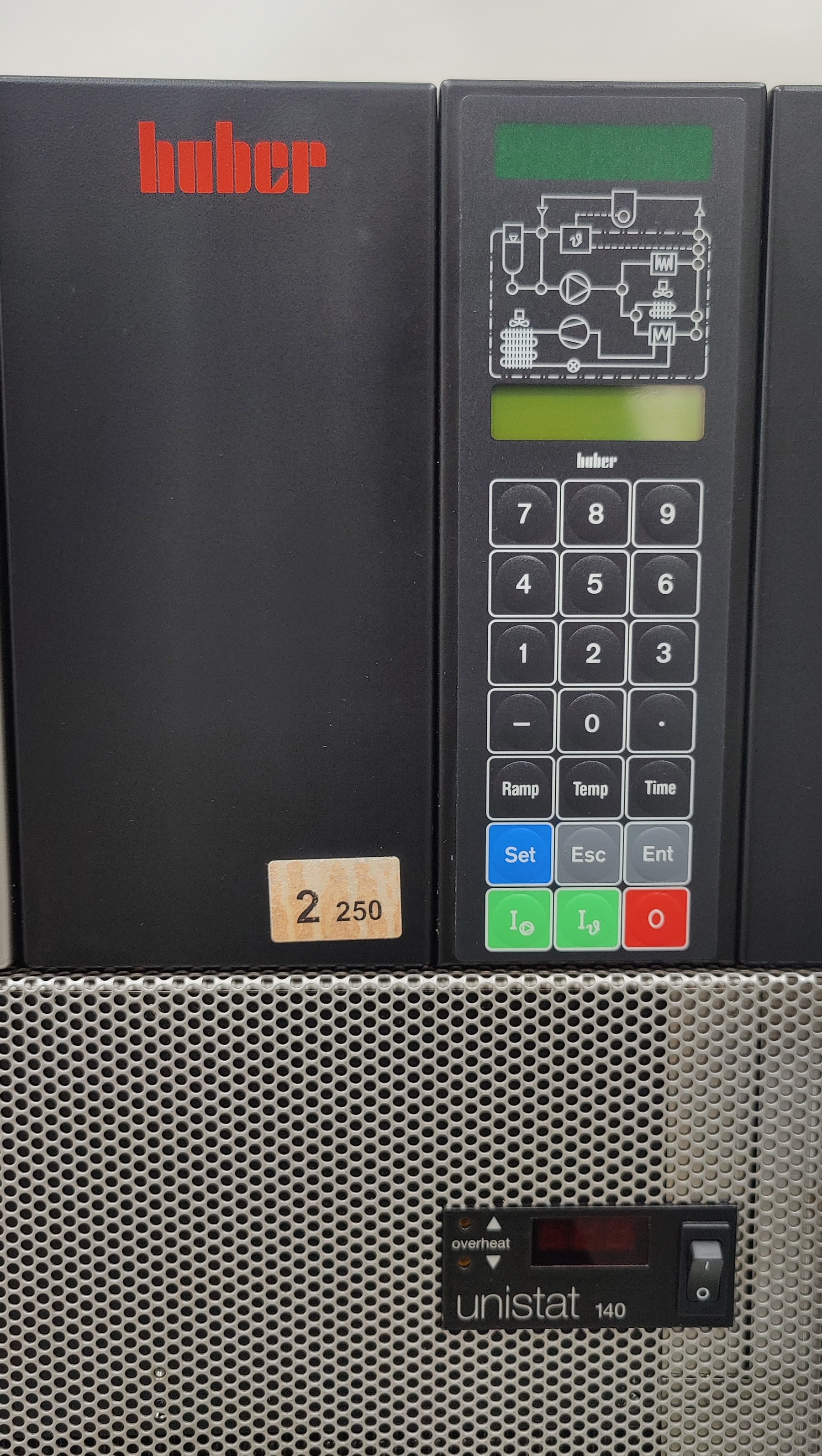 labstuff.eu - Huber circulation thermostat unistat 140