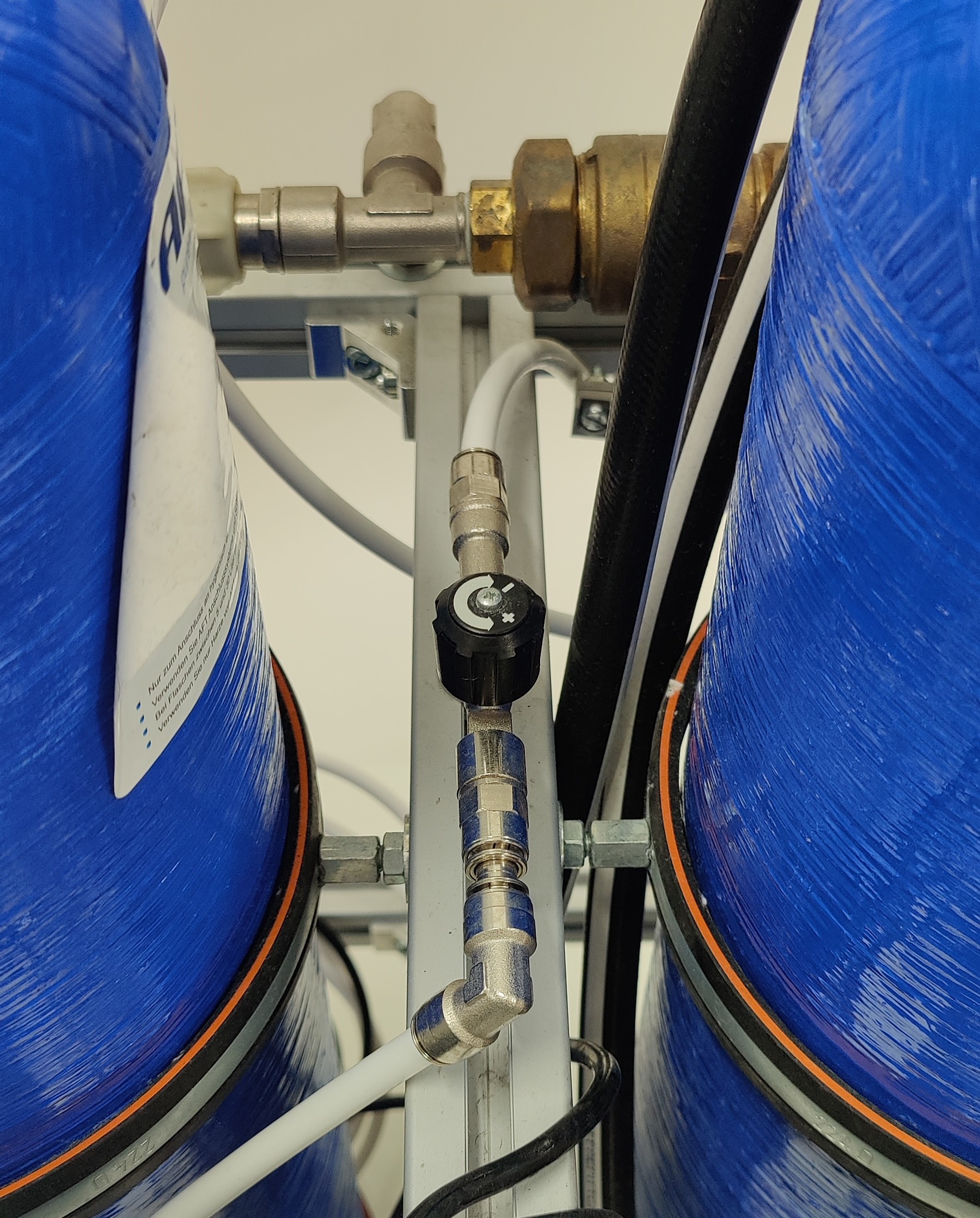 labstuff.eu - AFT VE water station series 200 DUAL