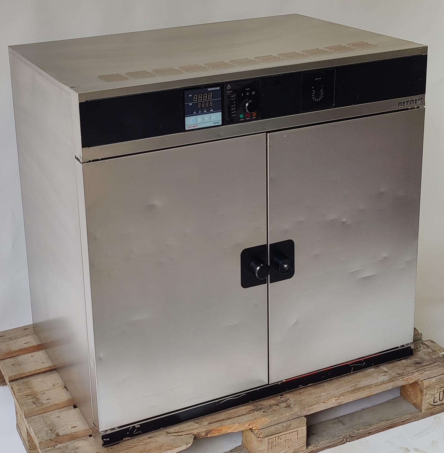 labstuff.eu - Memmert ULE 600