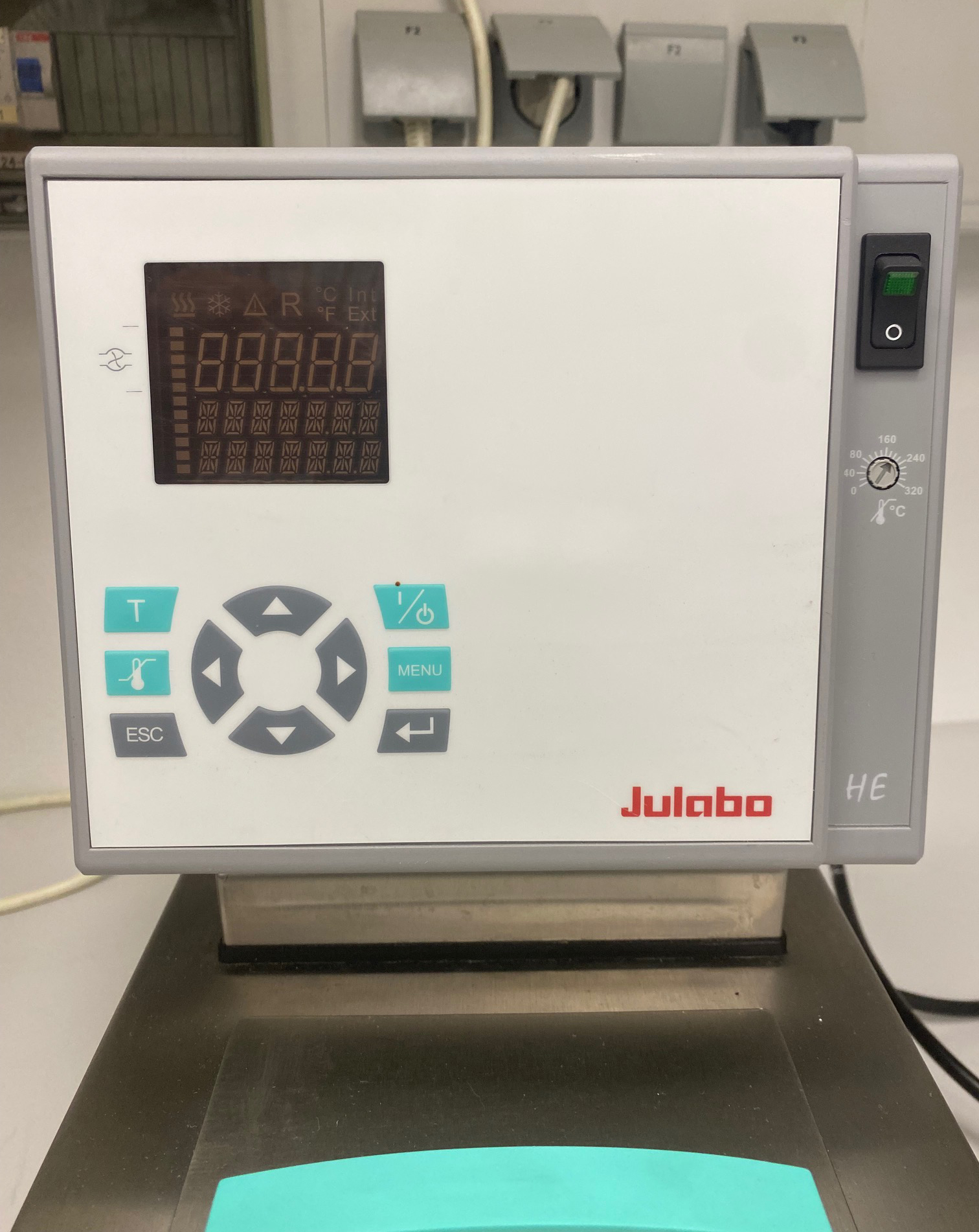 labstuff.eu - Julabo HE-4 High Tech Circulating Bath