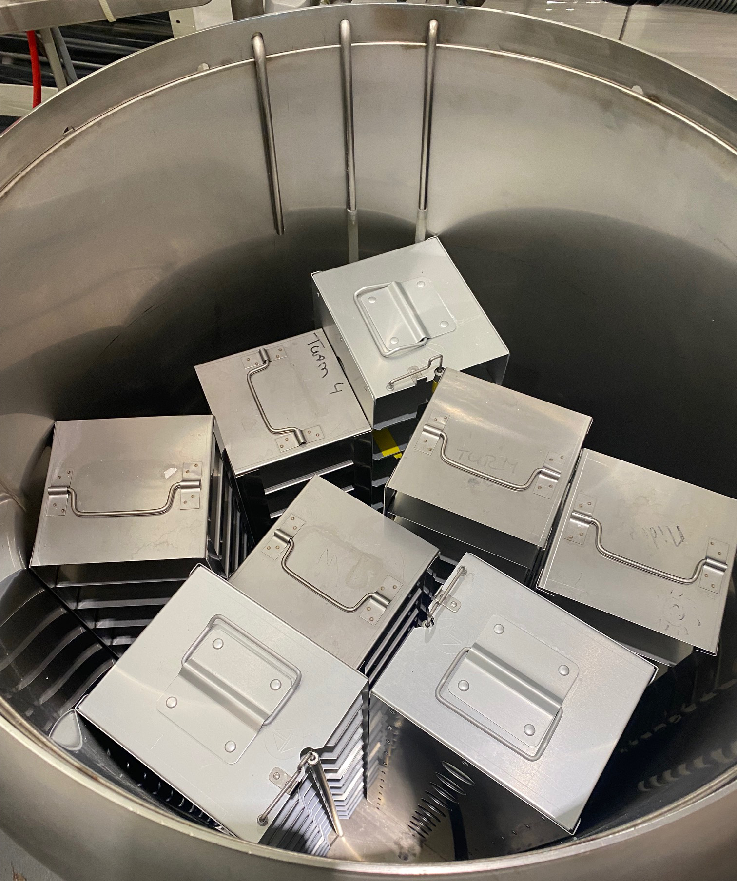 labstuff.eu - Messer Griesheim Apollo 200 and Chronos 200 N2 Set with ...