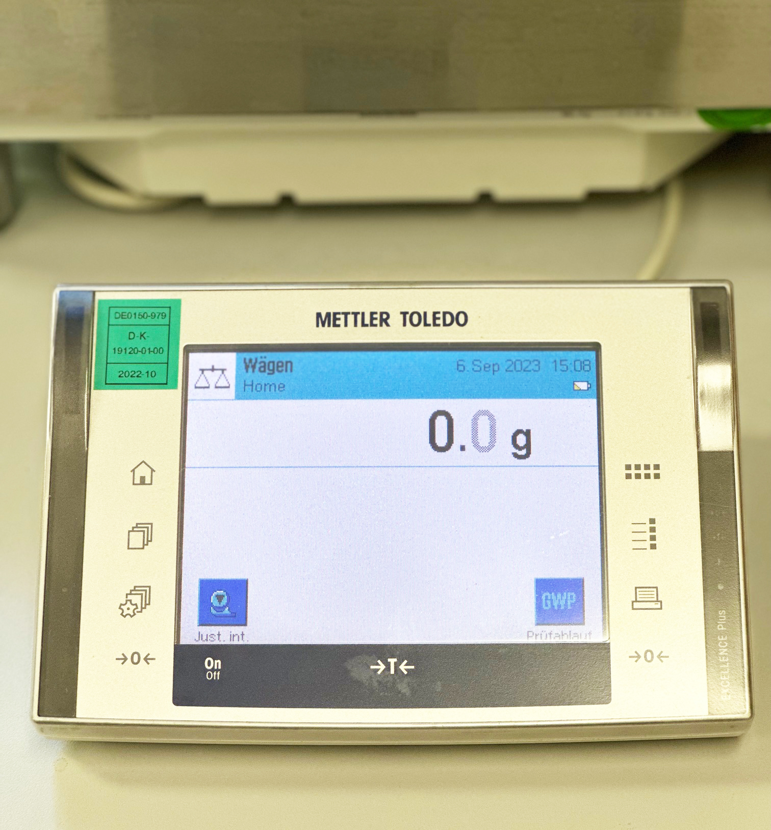 labstuff.eu - Mettler Toledo® - XP16001L - Precision Balance, Max ...