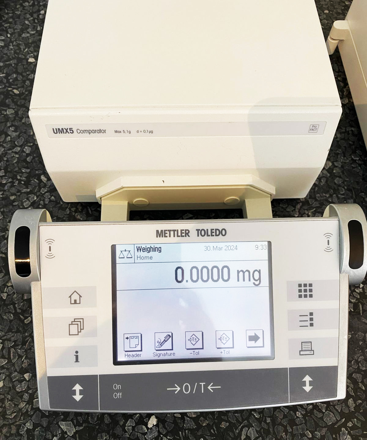labstuff.eu - Mettler UMX5 Comparator Ultra Micro Balance 5,1g 0,0001mg