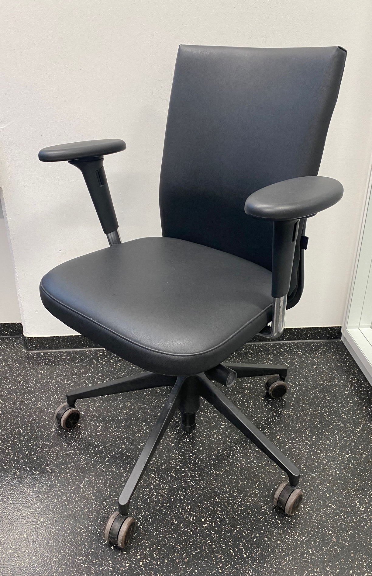 labstuff.eu - Laboratory / Officechair Vitra Id Soft